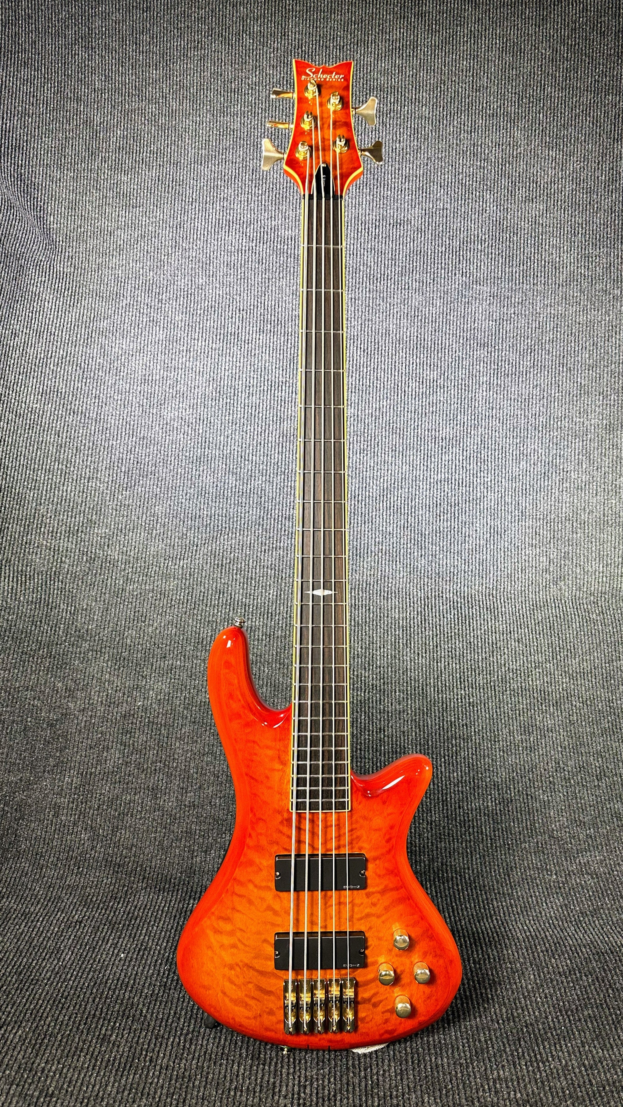 Schecter Elite 5 – Wanderkauven Guitars